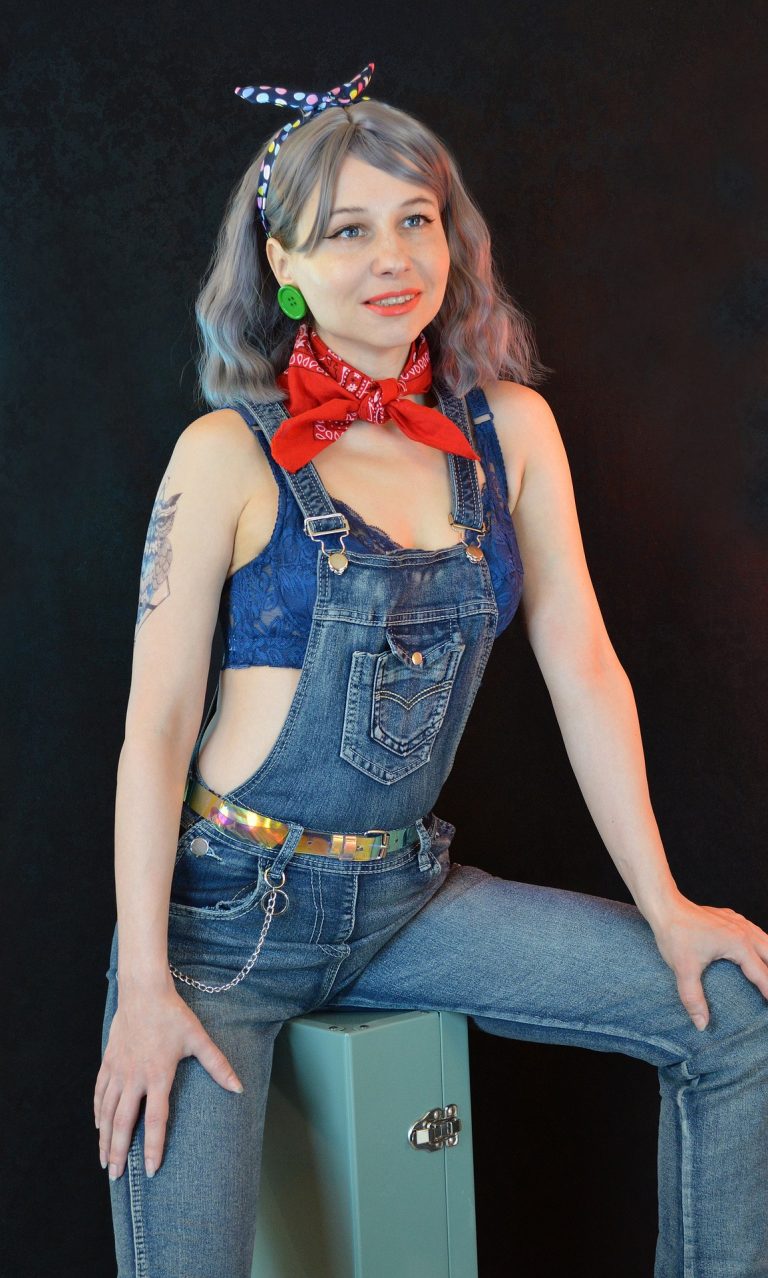 The Hottest 90s Fashion Trends Are Making a Comeback • Fashion blog